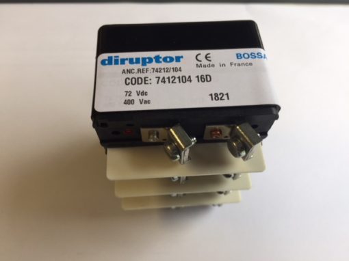 Four-pole circuit breaker - Diruptor