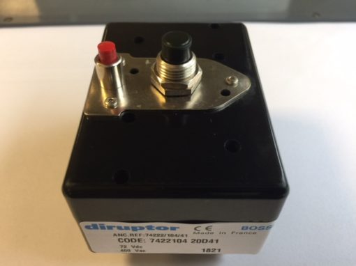 Four-pole circuit breaker - Diruptor